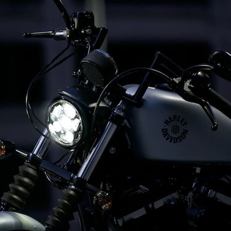 5-3/4 in. Daymaker Projector LED Headlamp - HARLEY-DAVIDSON® ONLINE