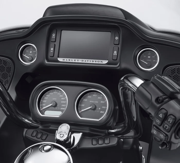 Defiance Gauge Bezels – 4-Piece Fairing Kit | Harley-Davidson® Online