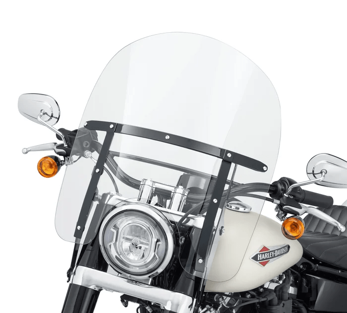 King-Size H-D Detachables 18 in. Windshield | Harley-Davidson® Online